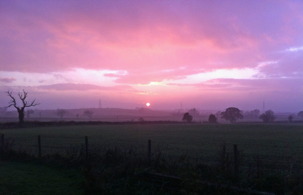Pourquoi le matin et le soir, le ciel est-il souvent rose ? Yvan, 8 ans ...